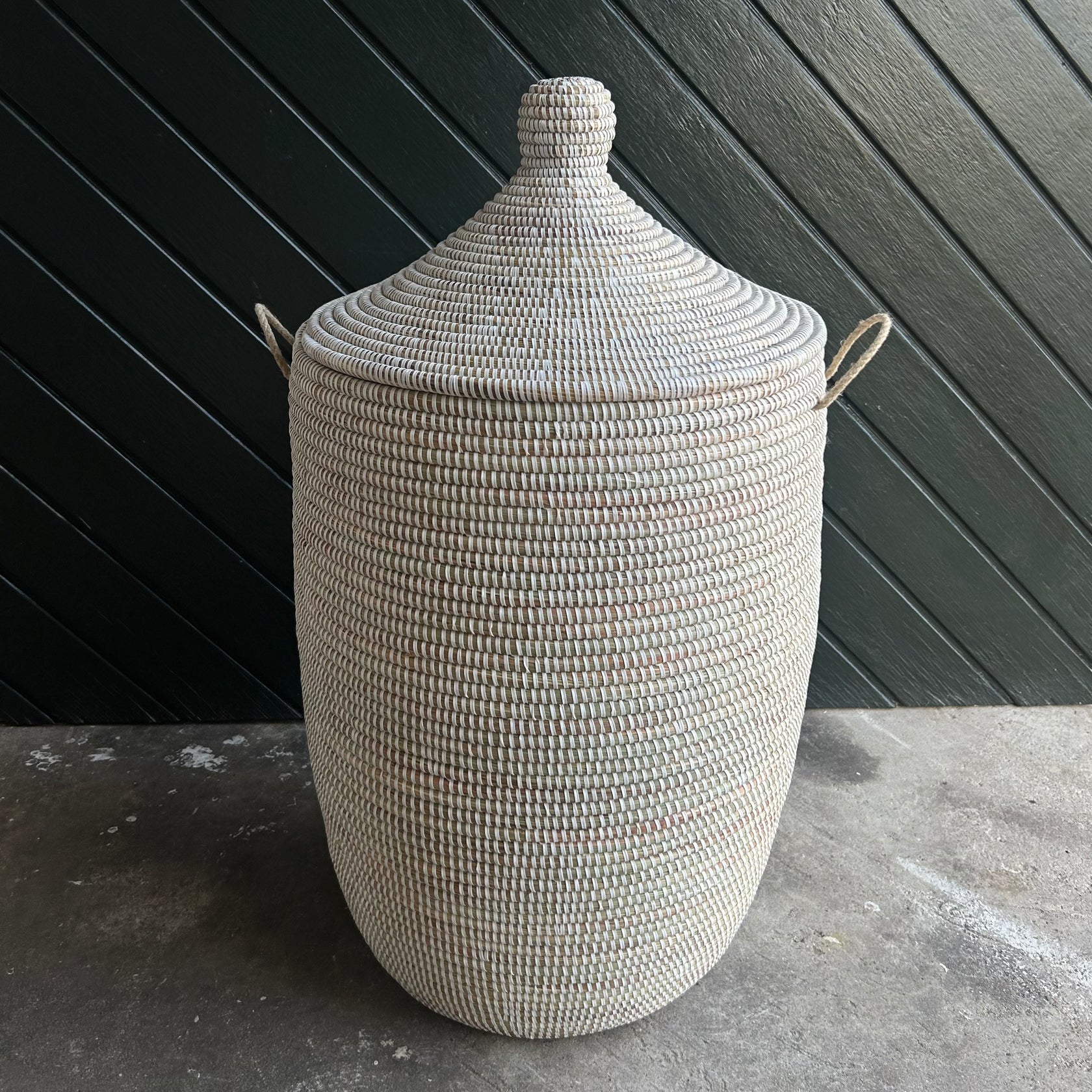 Vasketøjskurv, Hvid, håndflettet med Senegal-låg. Fair Trade – Molly's ...